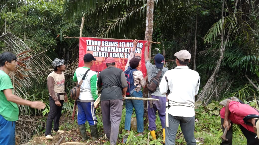 Aliansi Masyarakat Adat Nusantara - AMAN | Perjuangan Masyarakat Adat Dayak Melawan Perusahaan ...